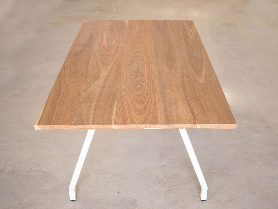 A-frame multifunctional table | Tabled