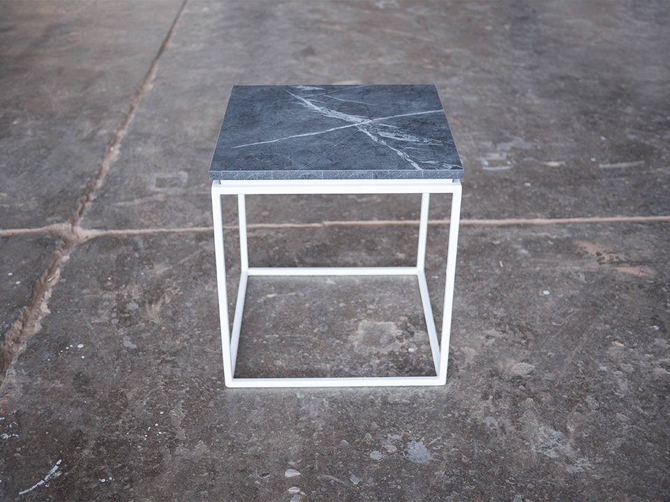 Cubic texture side table | Tabled