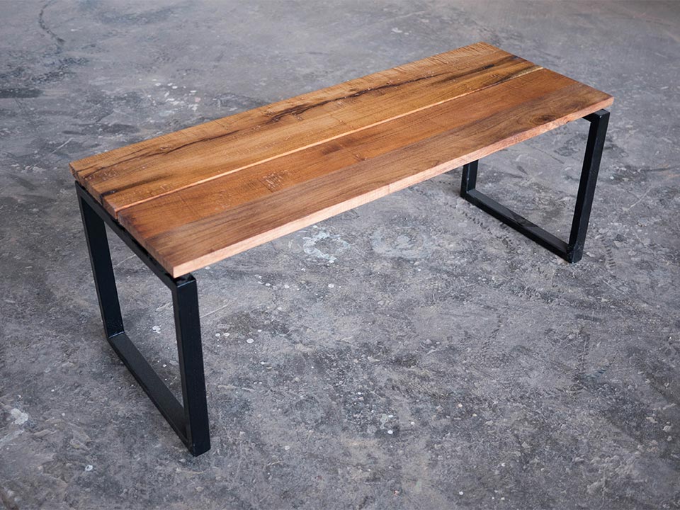 Squared seat bench | Tabled